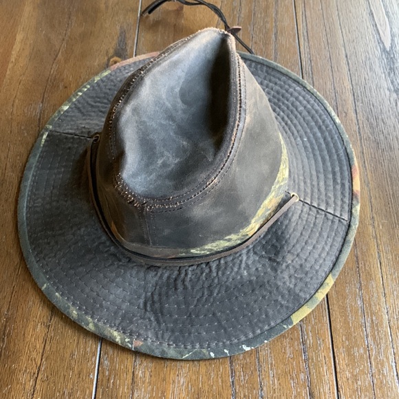 Red Head Co. | Accessories | Red Head Brand Co Distressed Outback Camo ...